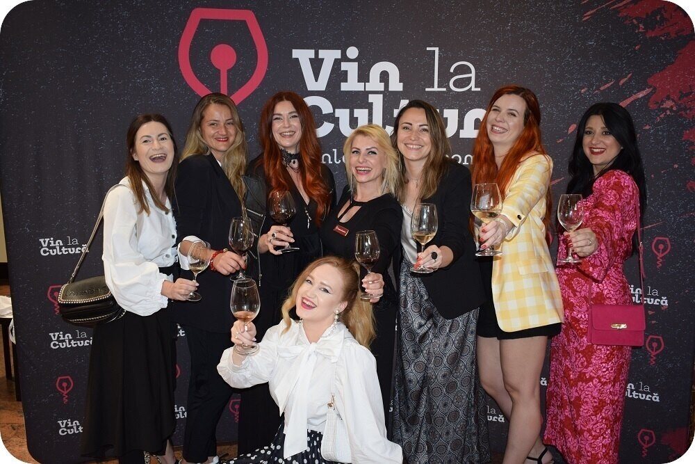Hai noroc cu Vin la Cultura, la vie en rose si rosu! - Daniel Botea